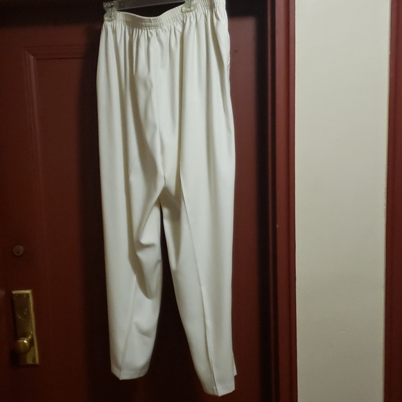 Koret | Pants & Jumpsuits | Koret Cream Elastic Waist Pants Size 29w ...